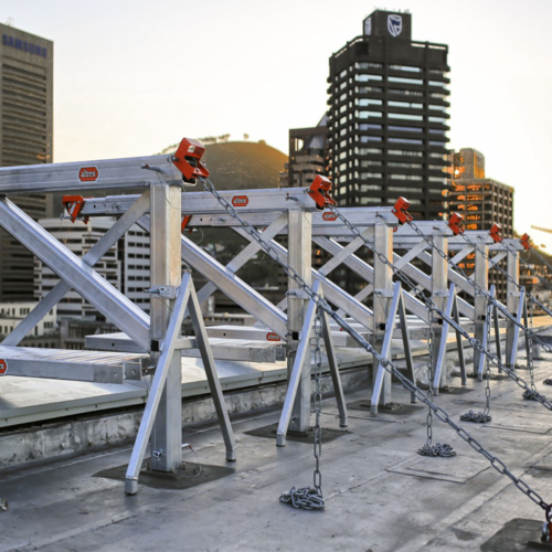 The difference between platform height and working height